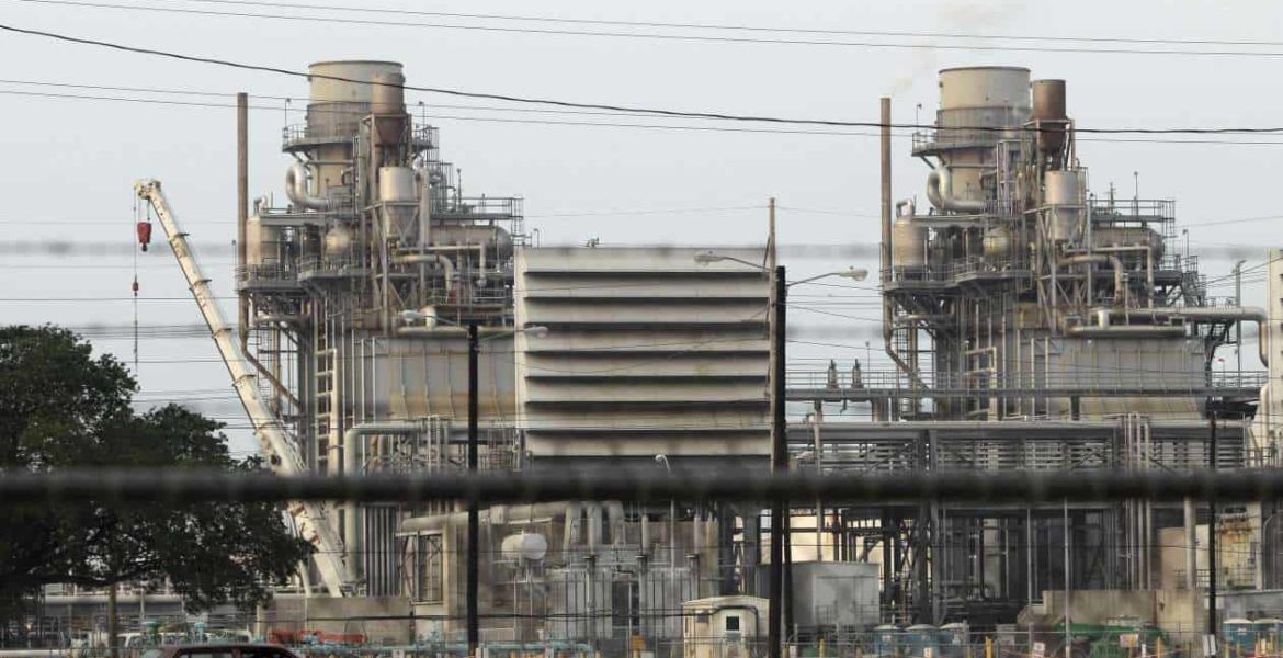 BP engulfed in lawsuit over 40-day Texas flare – Center for Public ...